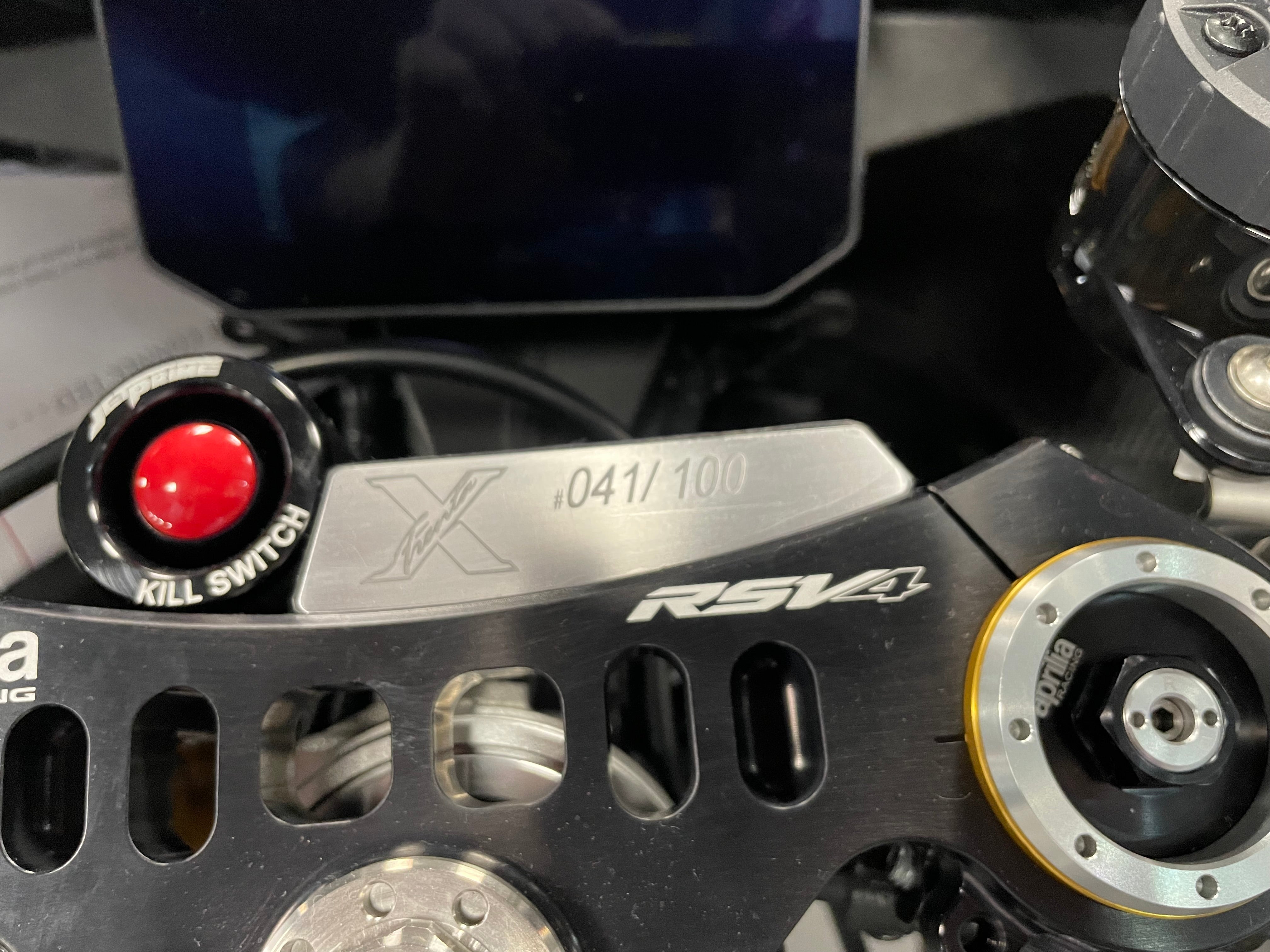 Final Limited Edition Aprilia RSV4 XTrenta - Aleix Espargaro #41 ...
